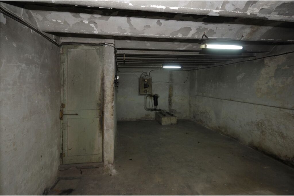 100 Year Old Basement Walls Crumbling: How To Fix It Safely - Glamorous ...