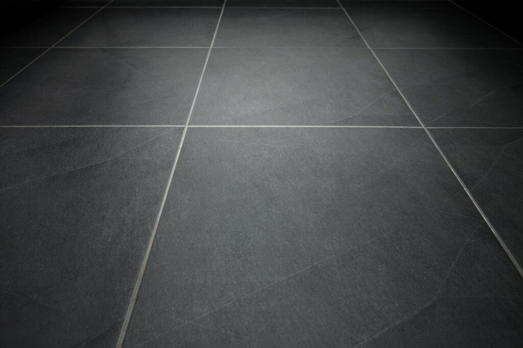 Black Grout Black Tile - A Match Made In Heaven? [A Guide] - Glamorous ...