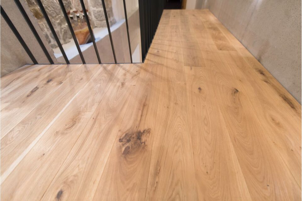 Weathered Oak Stain On Red Oak - What Does It Look Like? - Glamorous Place
