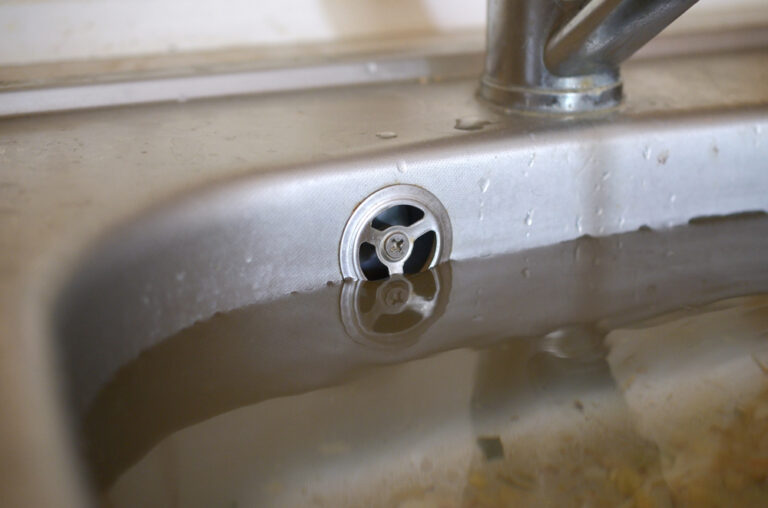 How To Seal Overflow Holes in Drain Easily and Effectively - Glamorous ...